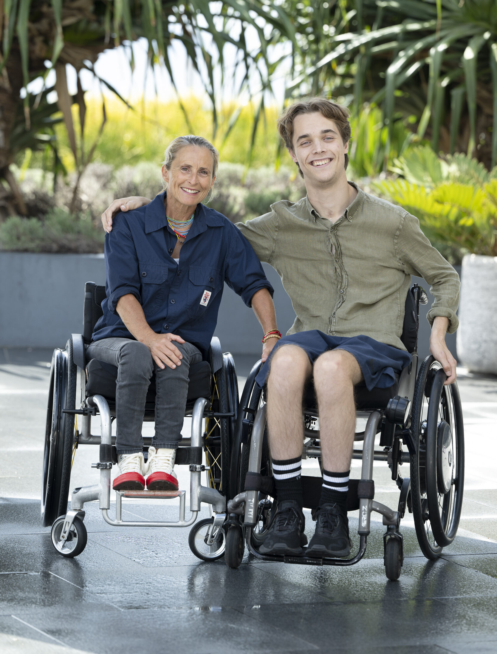 Sam Bloom donates $100,000 to Project Spark - SpinalCure Australia